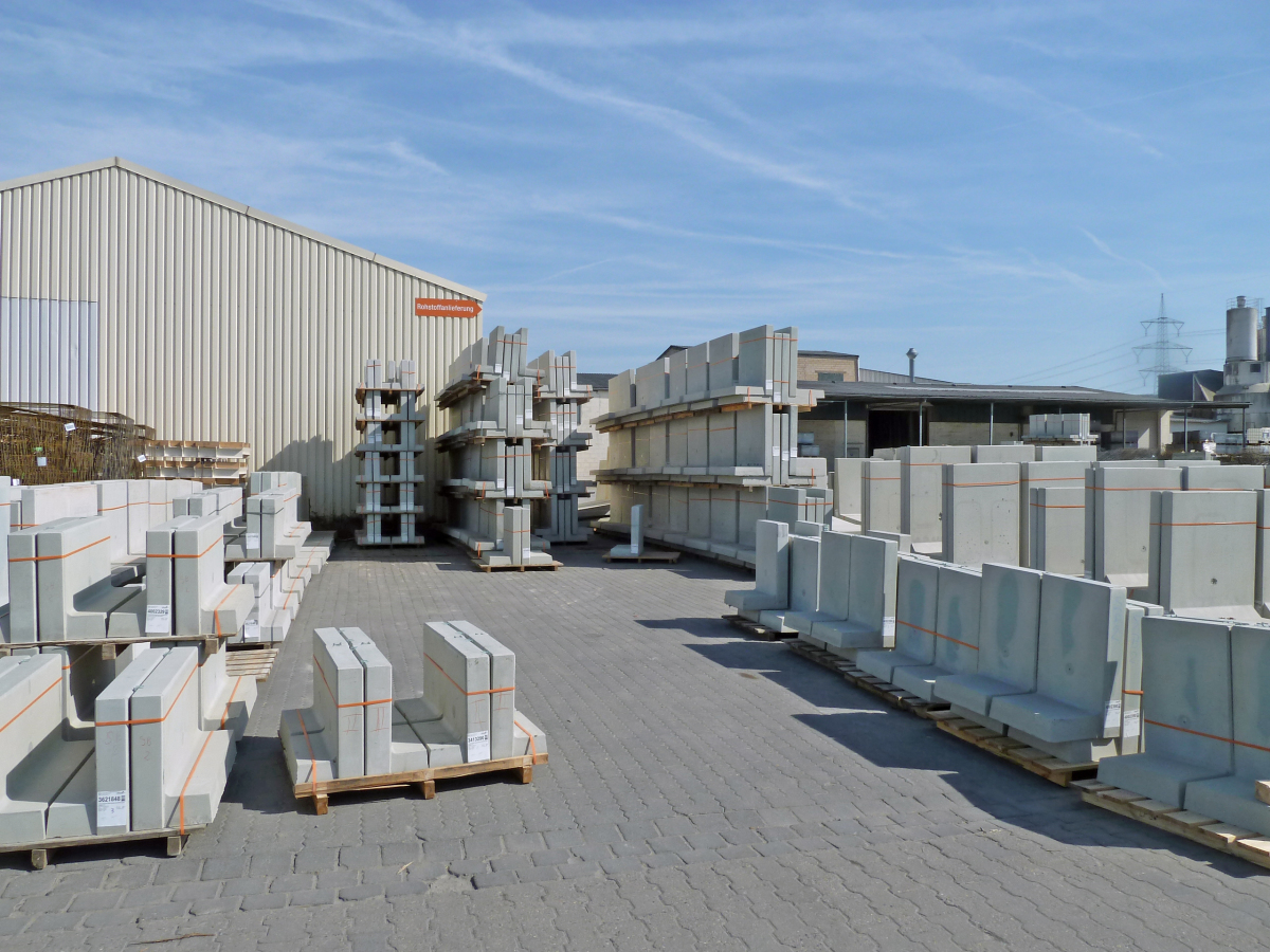 L Shaped Retaining Walls