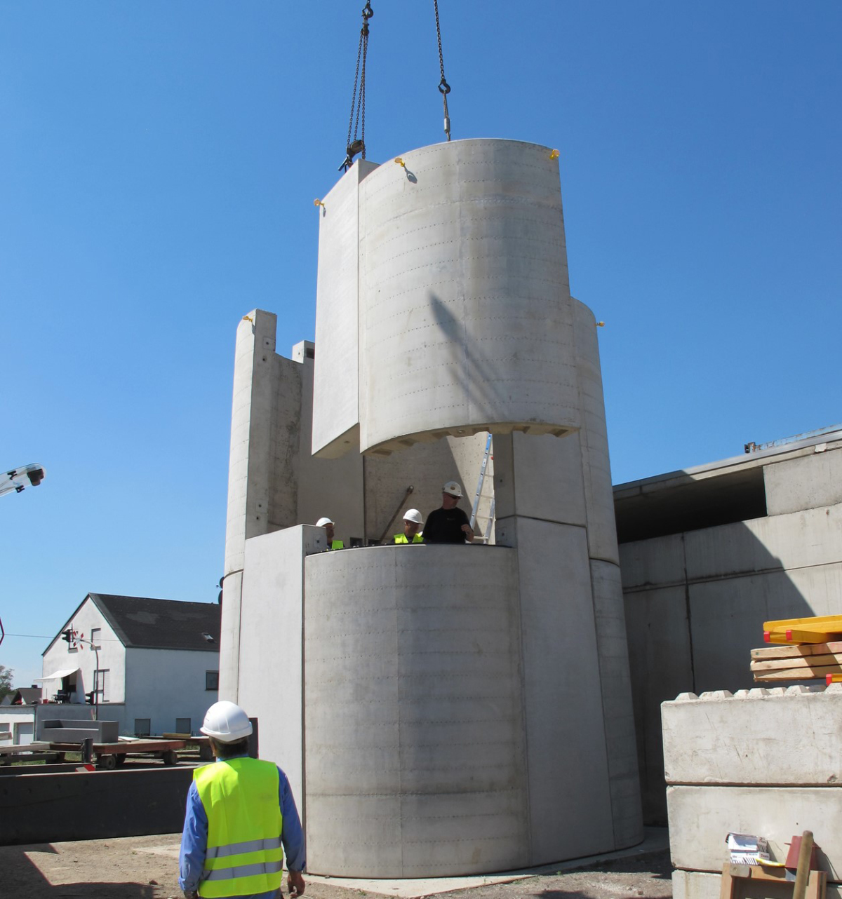 Innovative precast concrete component concept with optimized joint ...