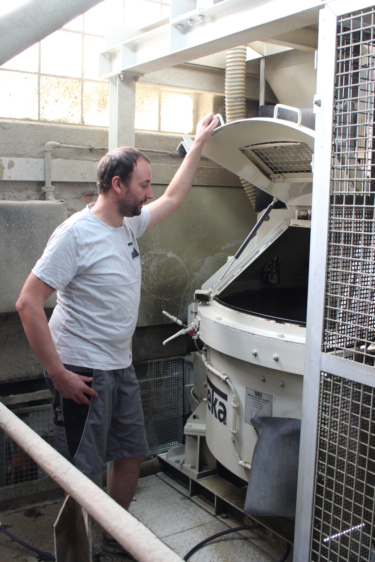 SCC light well production with the latest mixing technology of Teka ...