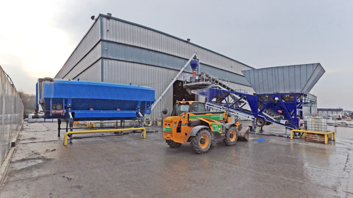 State-of-the-art batching plant and concrete distribution system for ...