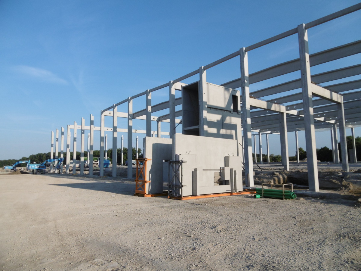 Precast concrete specialist with experience and effectiveness ...