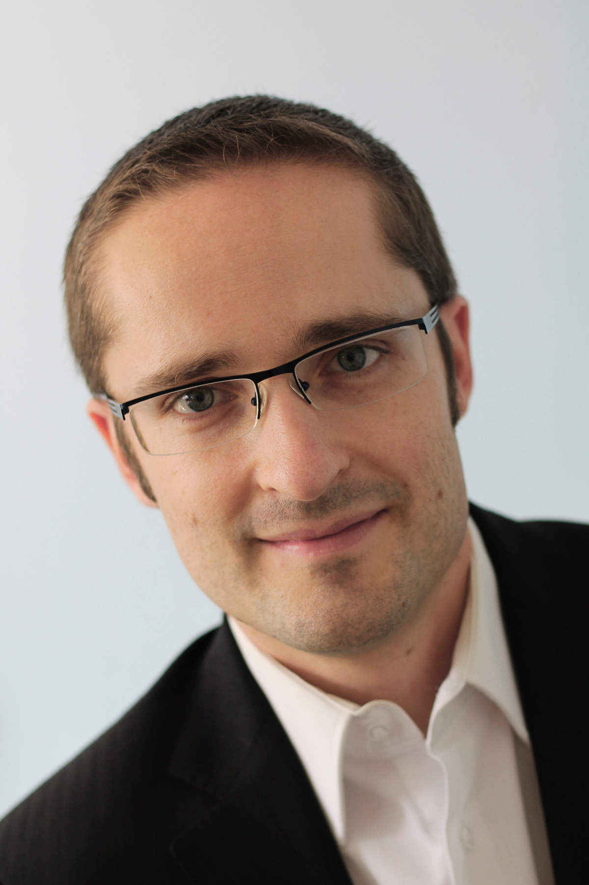 Production of the first concrete and reinforced concrete columns by ...