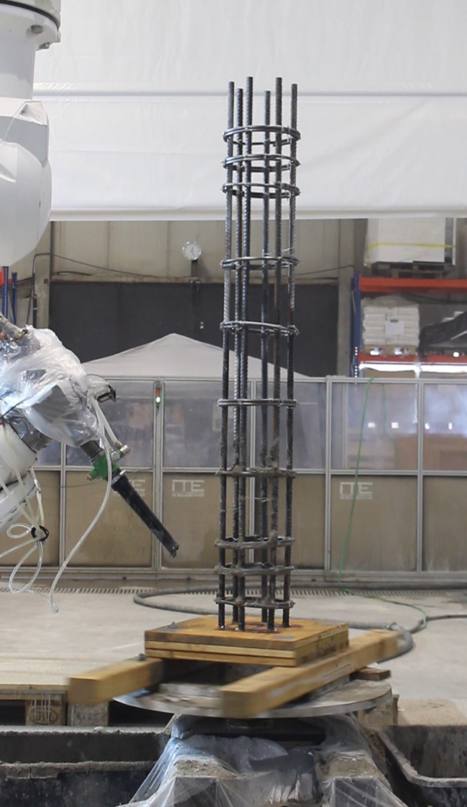 Production of the first concrete and reinforced concrete columns by ...