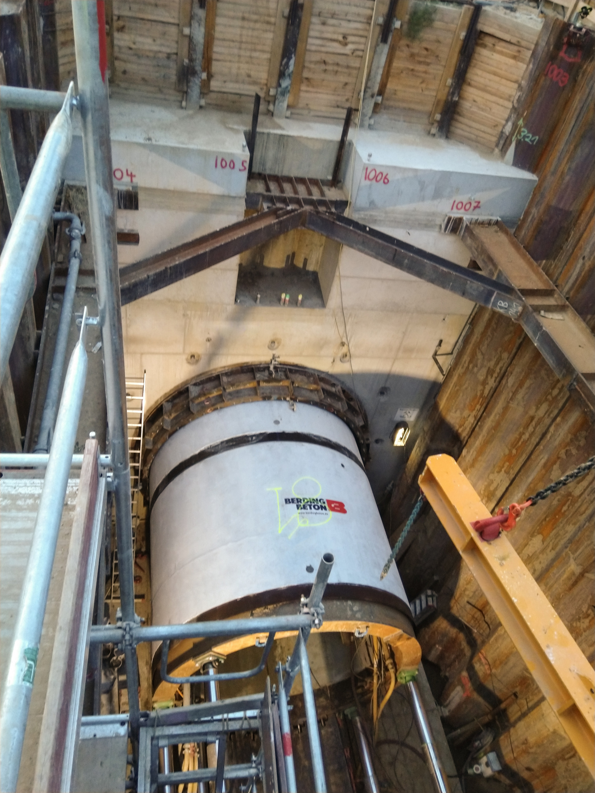 Reinforced concrete jacking pipes for storage sewer Berlin Mauerpark ...