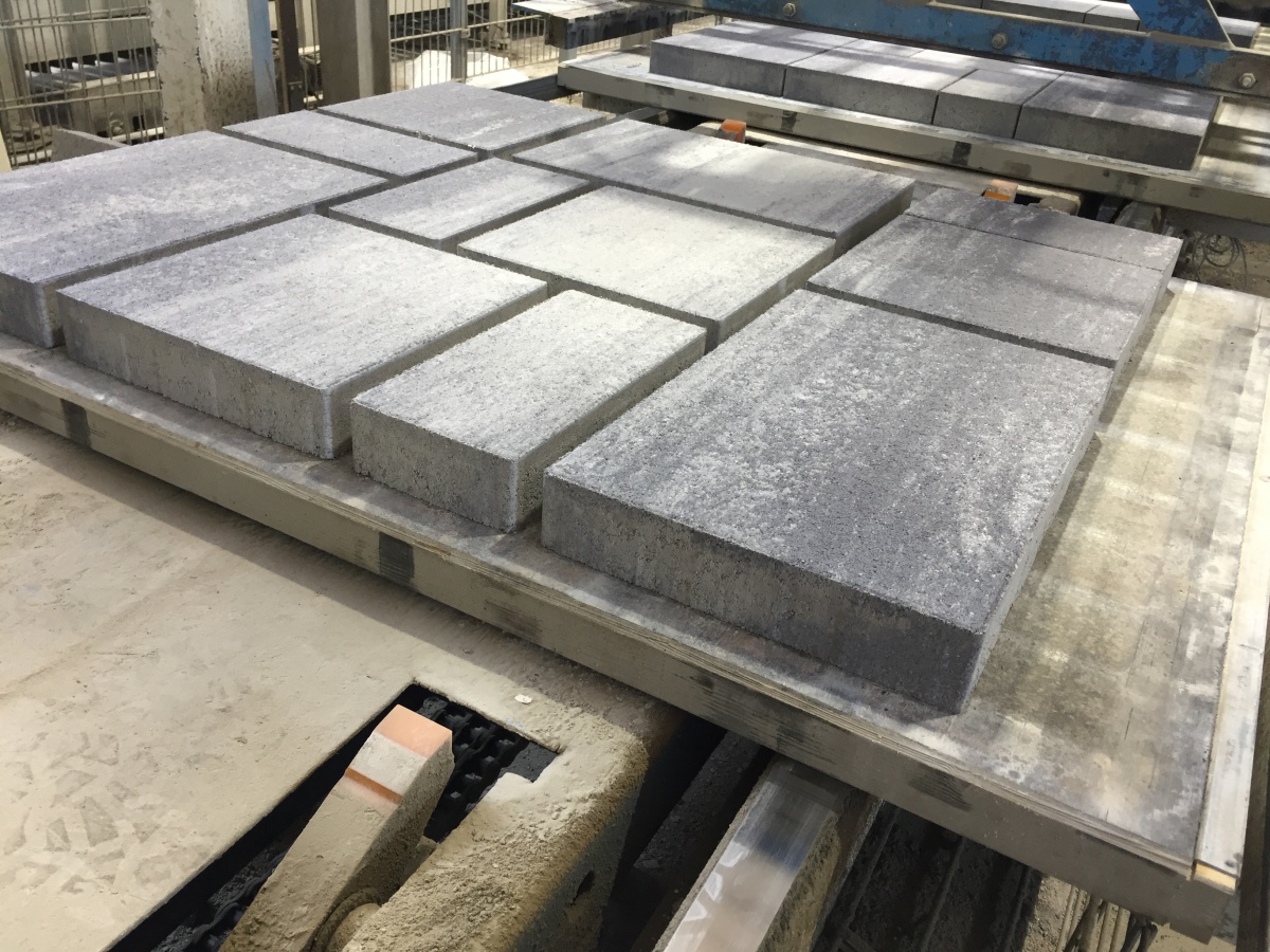 Neue Unterlagsplatten für City Stone Design - Betonwerk Fertigteil-Technik