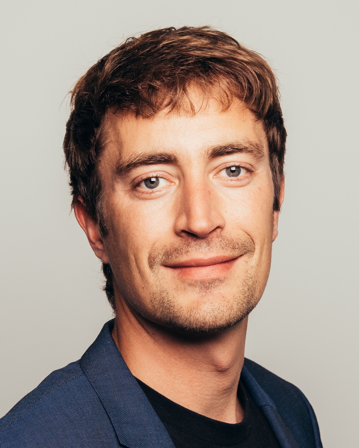 Compressive strength classes and performance classes of ultra-high ...