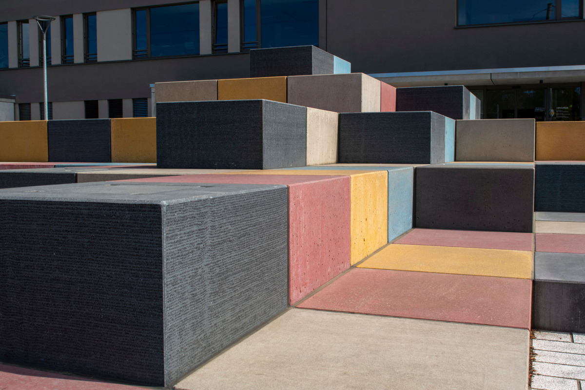 Pigments transform concrete sculpture into a colorful star - Concrete ...