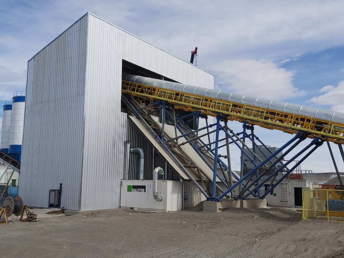 Energy-efficient cooling and heating solutions for enhancing fresh ...