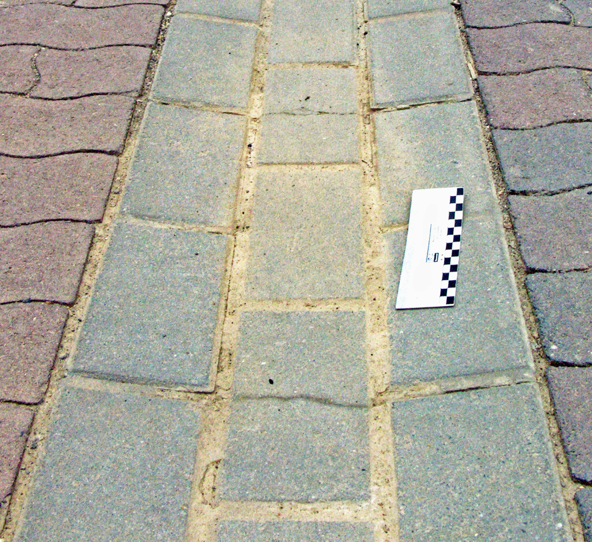 Guidance on the design and installation of paved concrete gutters (Part ...