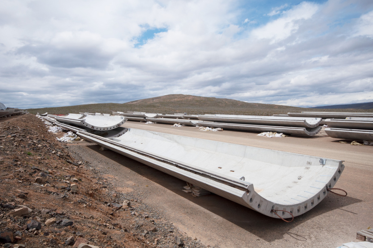 Roggeveld wind farm generators mounted on precast concrete towers ...