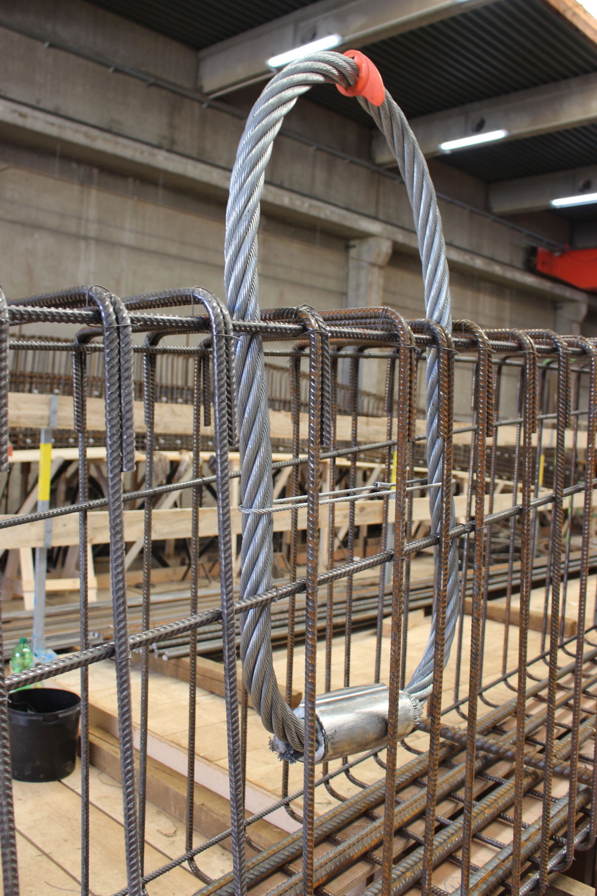 Moderne Spannbetonfertigung im ober- hessischen Nidda - Betonwerk ...