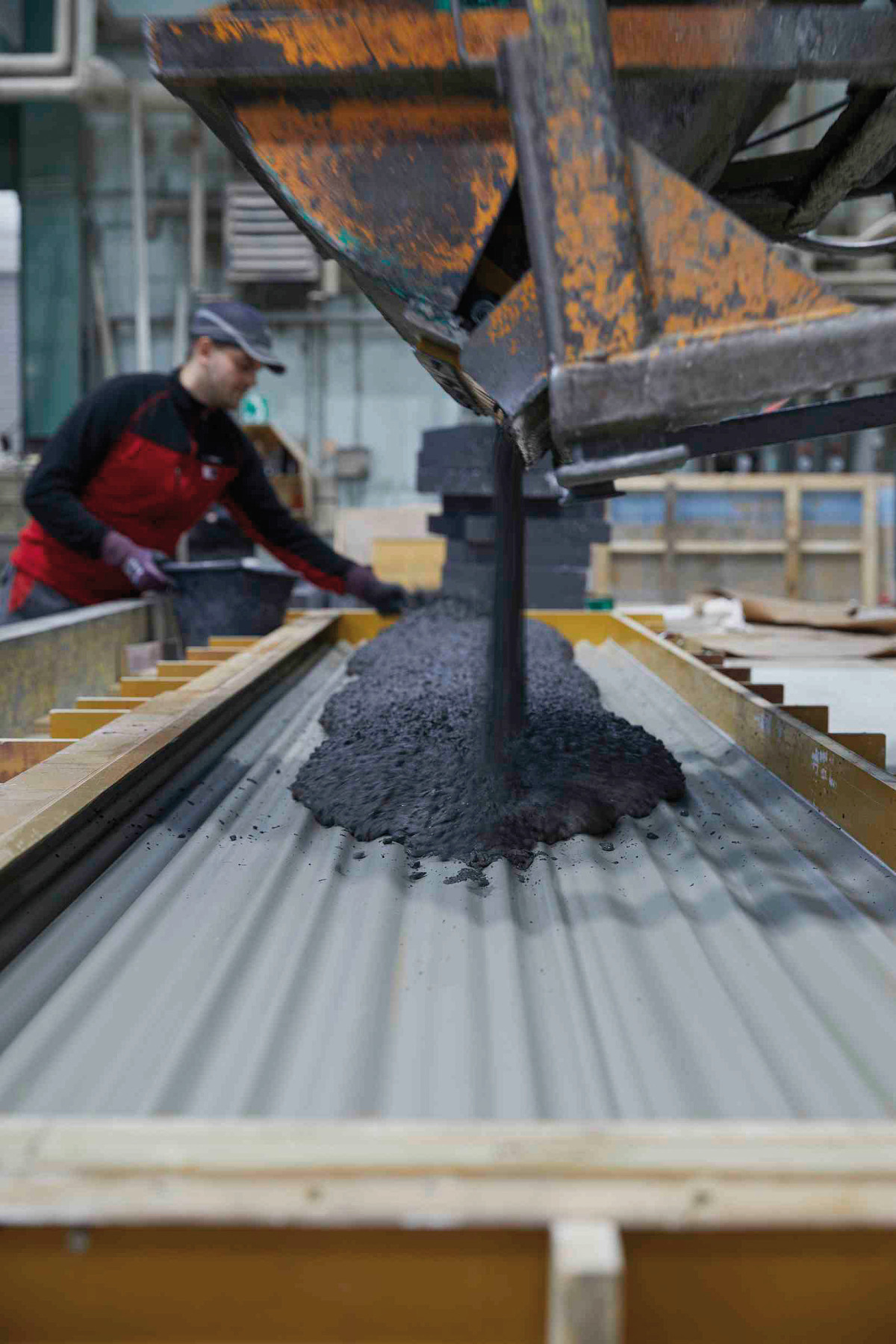 Aesthetic wave: New office building of Reckli - Concrete Plant Precast ...