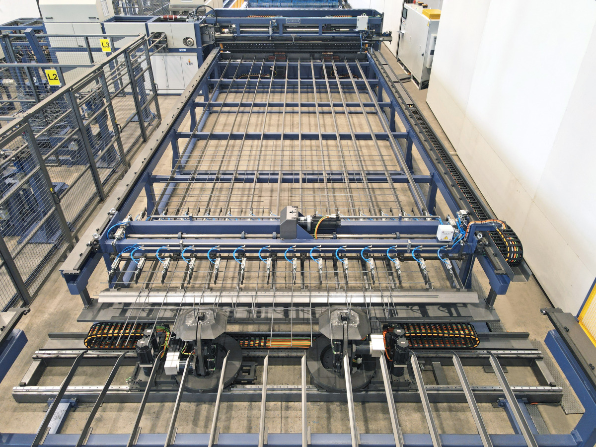 Flexible mesh welding lines with mesh bending stations and integrated ...