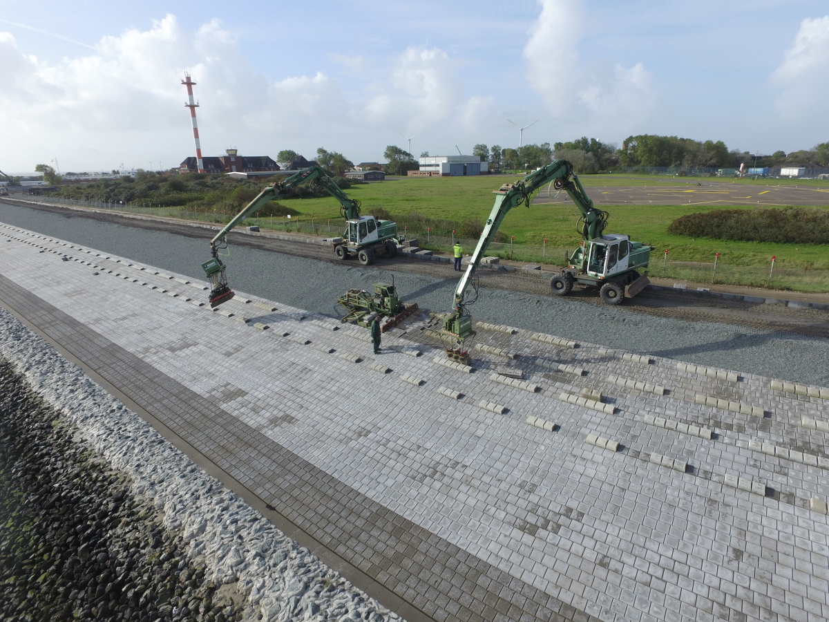 Berding Beton supplied “Verkalit”-system for dike rehabilitation on ...