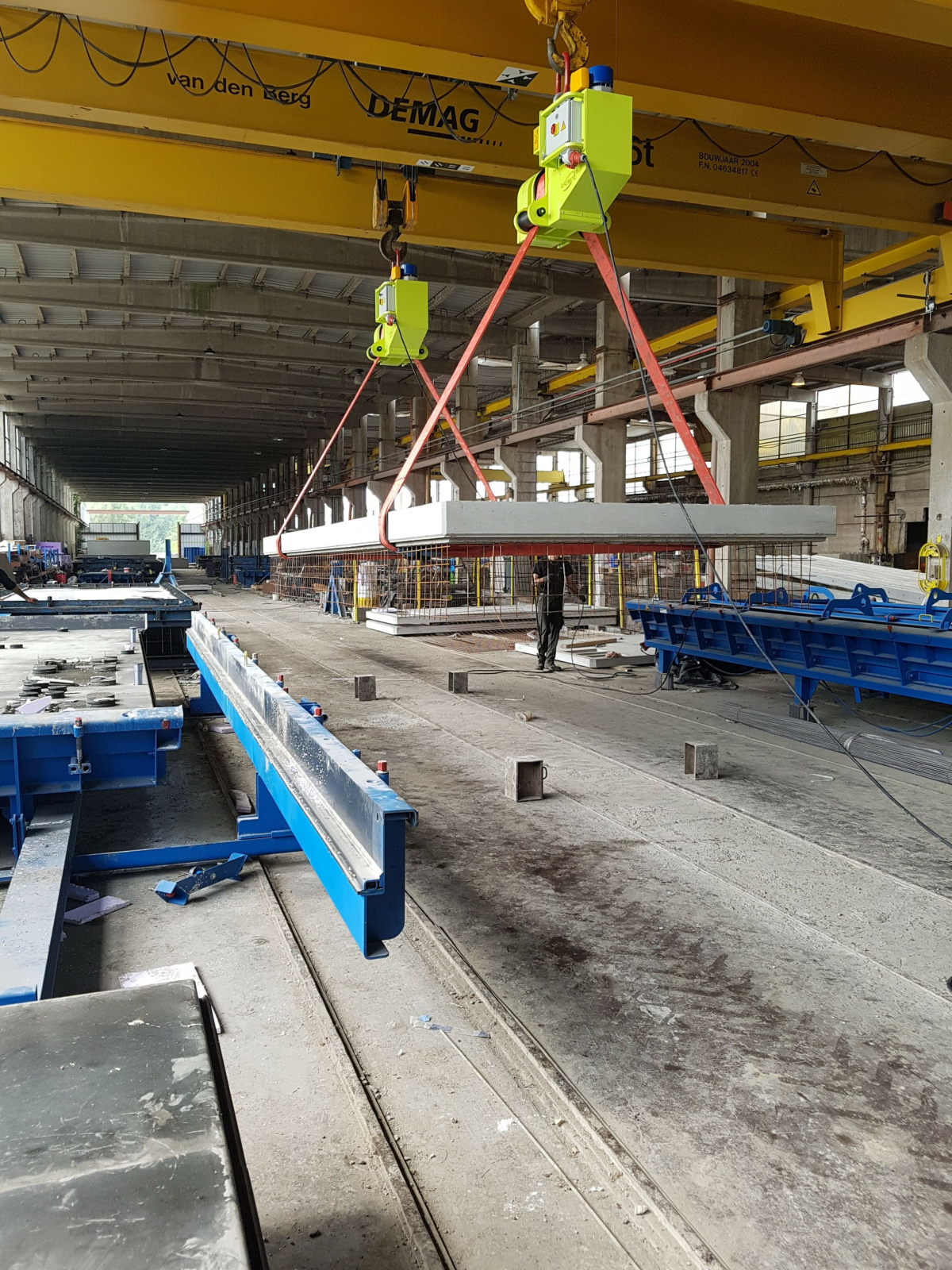 Modular turning system positions loads of up to 100 tons - Concrete ...