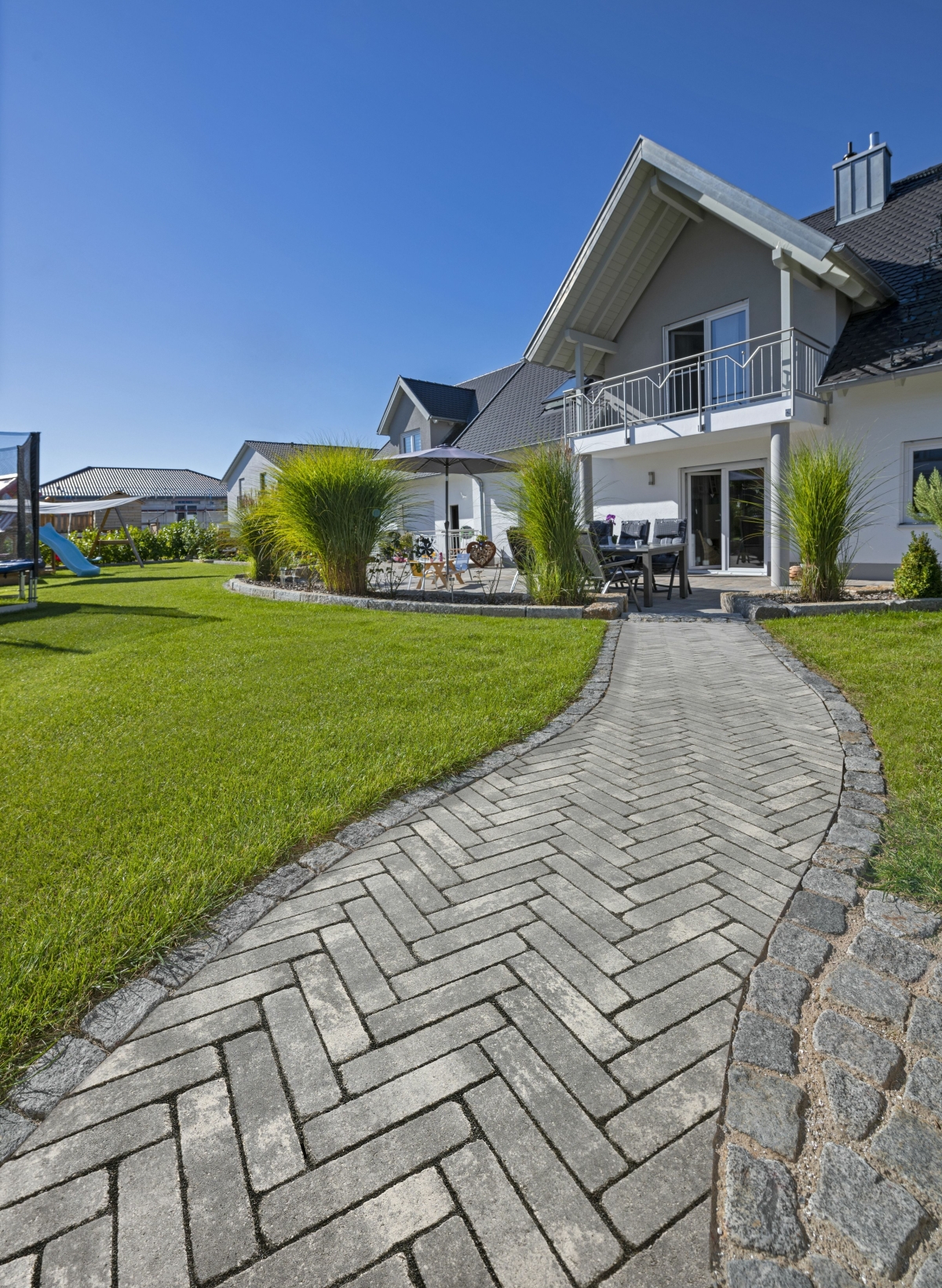 Wall and design paver in brick optics - Concrete Plant Precast Technology