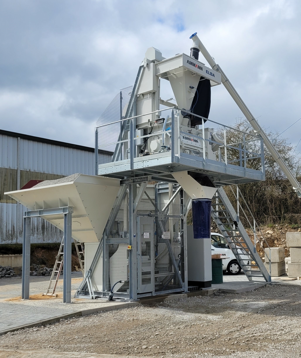 Construction transport and concrete filling station - Concrete Plant Precast Technology