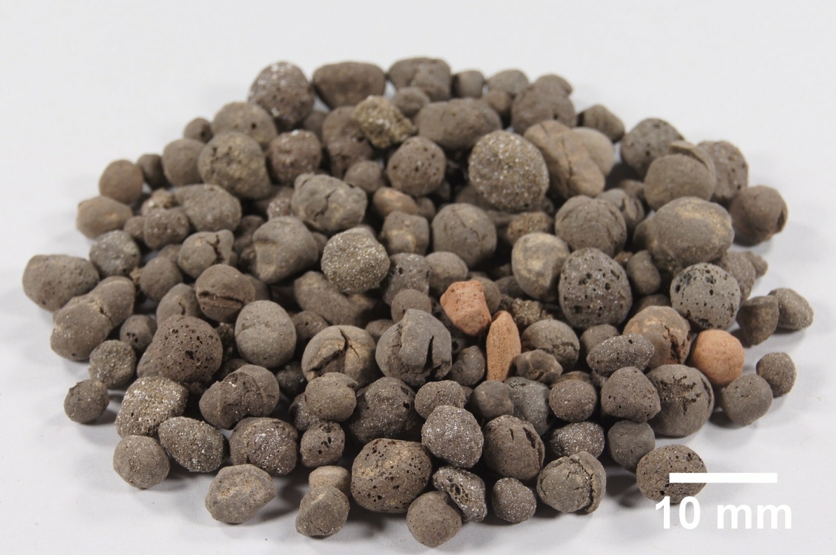 Lightweight granular materials made from mixed masonry rubble for use ...