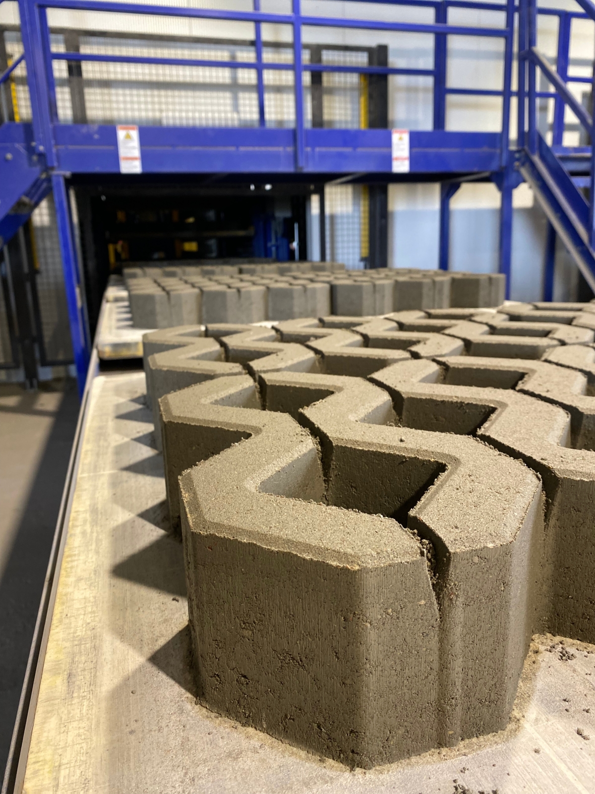 HS large chamber system and CDS Envirocure system for OL-Trans – a ...