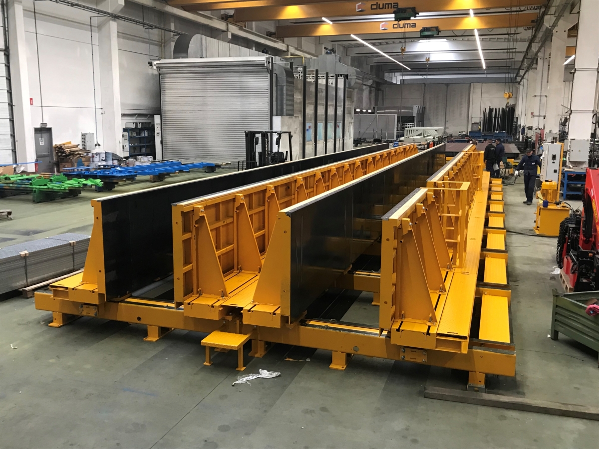 Construx Weckenmann Bibat molds: Fully hydraulically operated battery ...