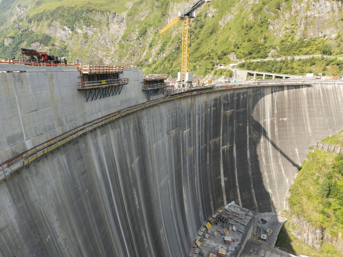 Waterfallboden dam heightening in Kaprun: Doka technology in high ...
