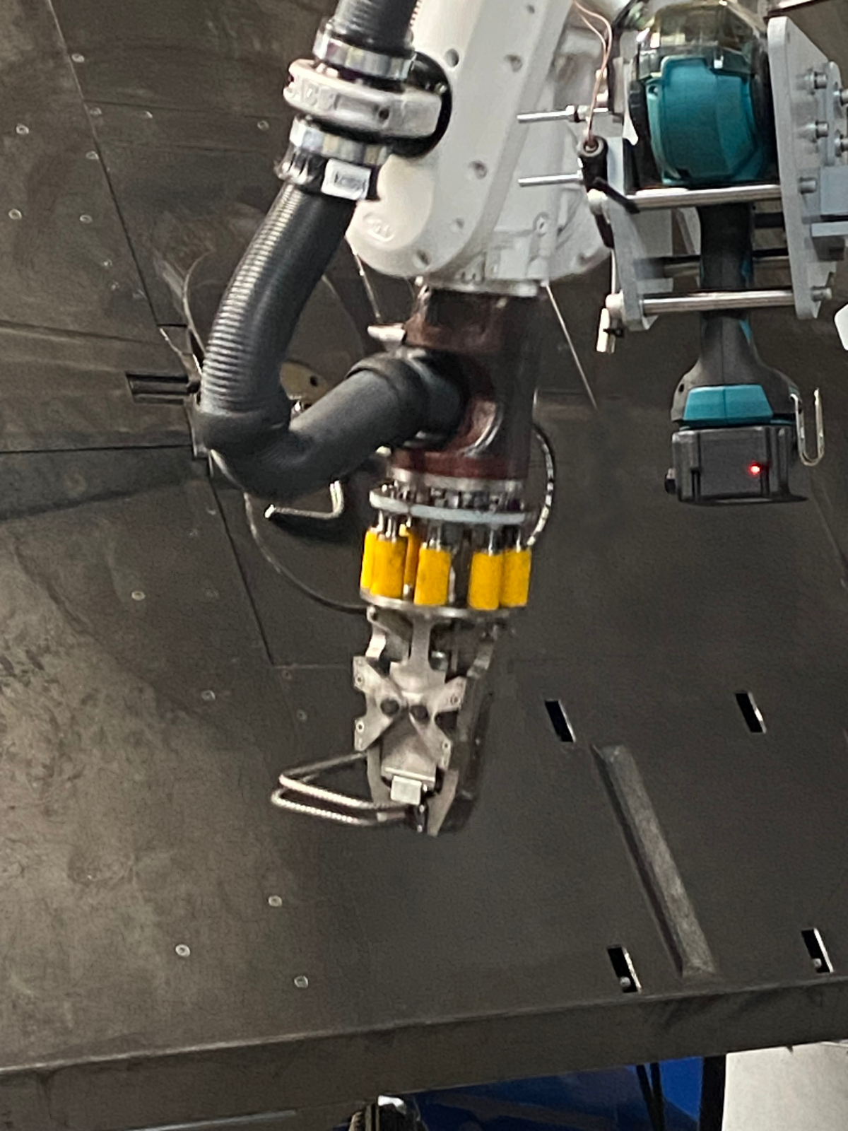 Automating bending operations: Breuer Stahlhandel invests in automatic ...